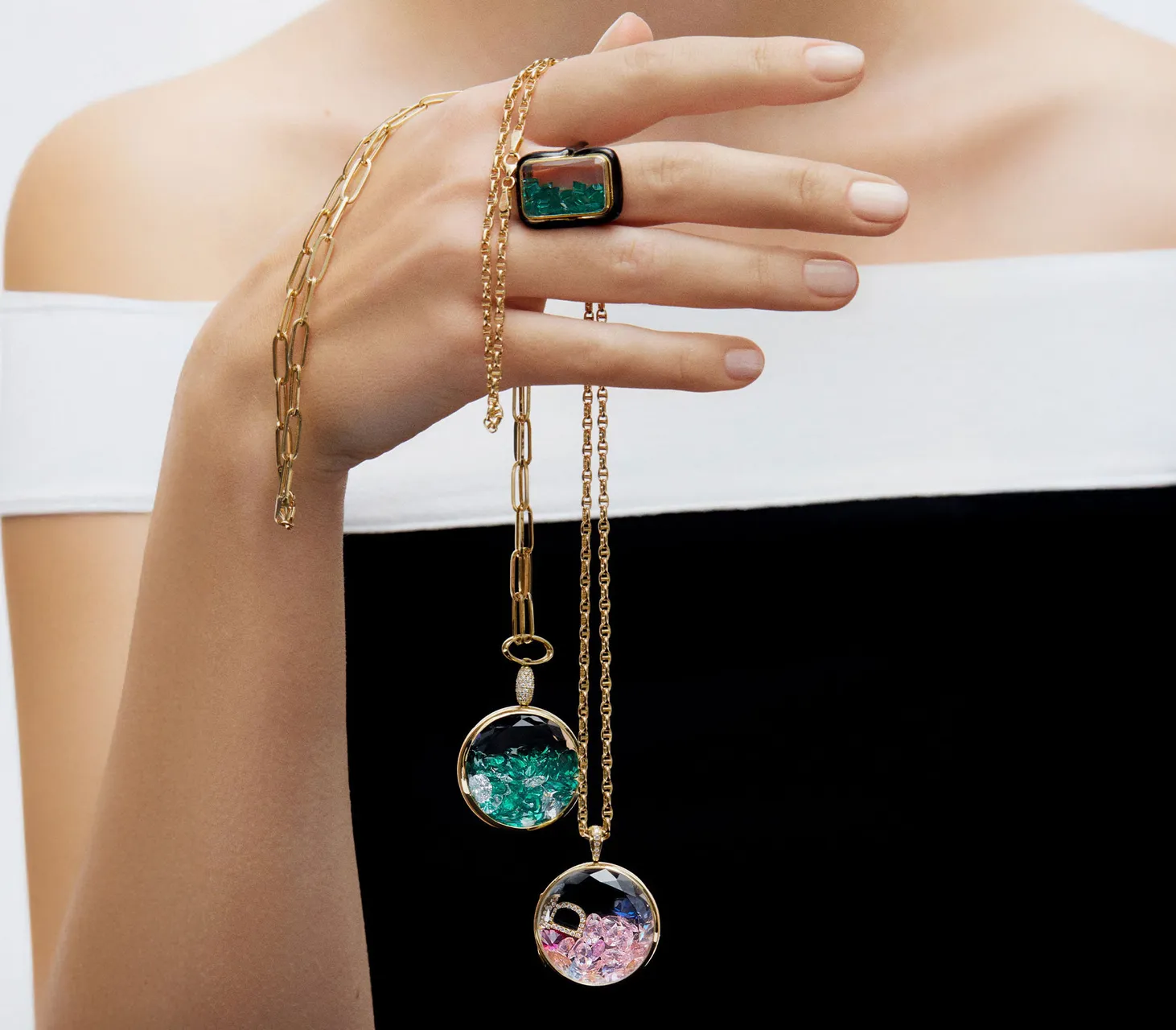 Necklace Types: 10 Different Choices to Wear Round Your Neck