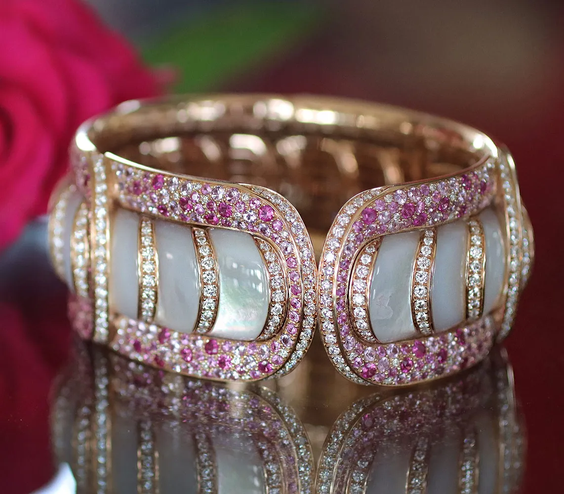 Necklace Types: 10 Different Choices to Wear Round Your Neck