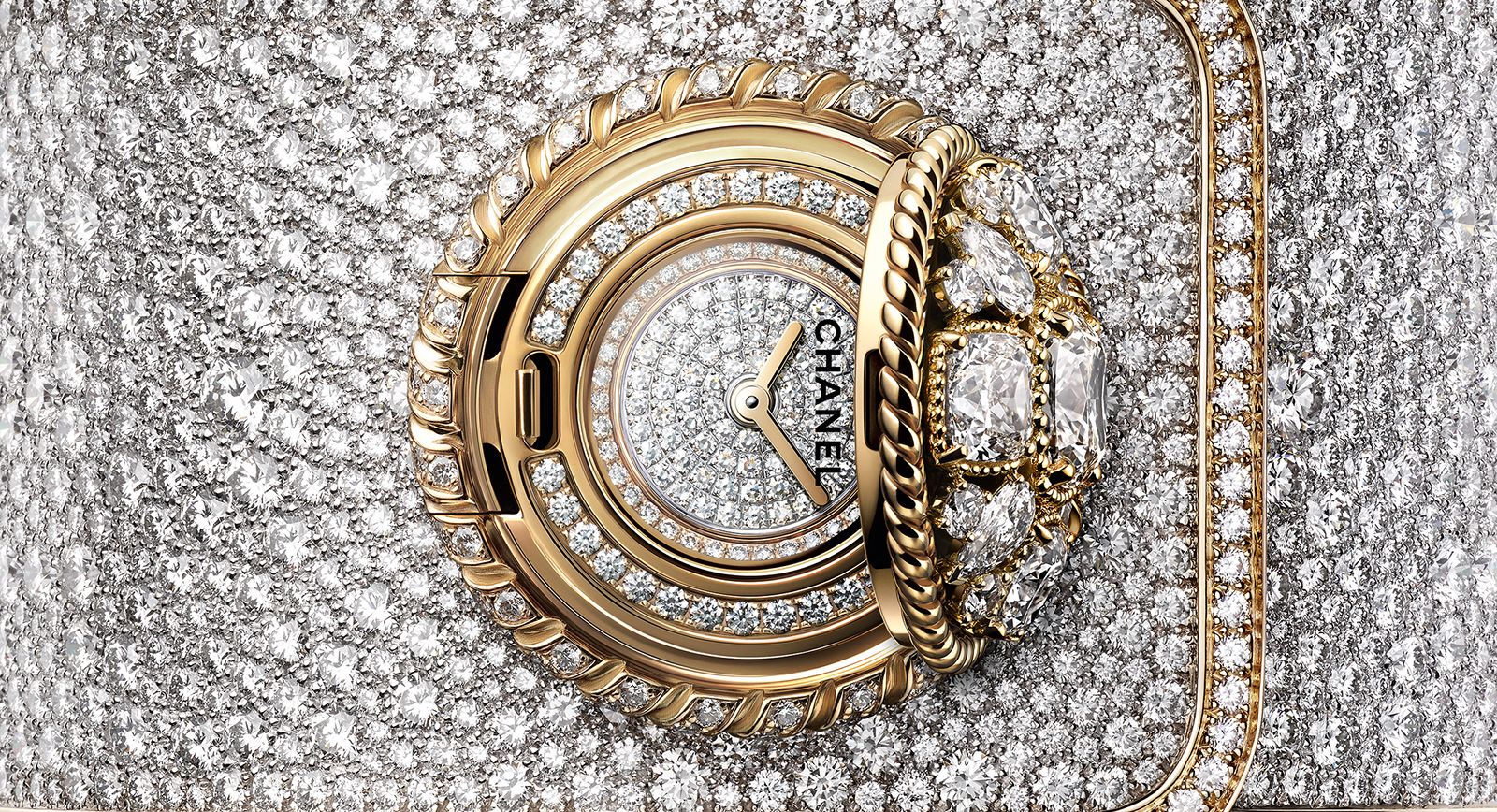 Chanel Mademoiselle Privé Bouton