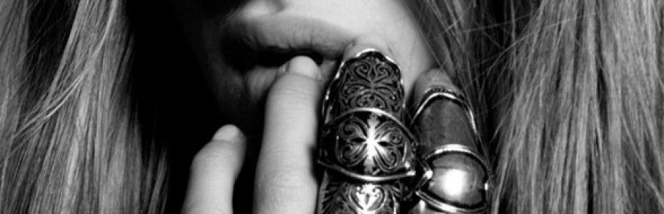 Hot Full-finger Ring Trend