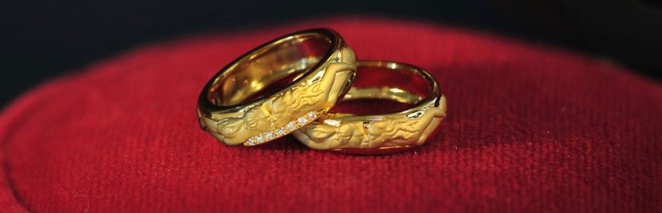 Guide to Promise Rings: Their Meaning, Appearance and How to Wear One